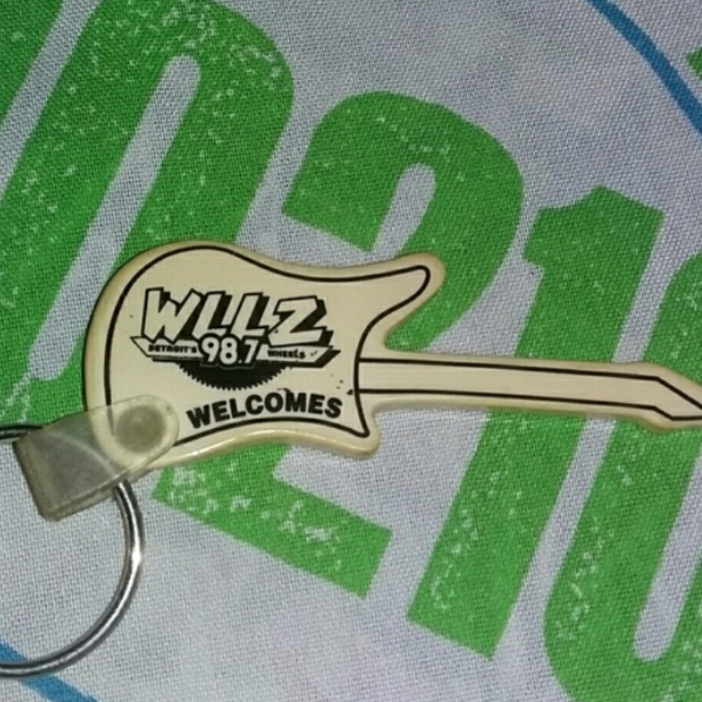 1993 Van Halen Pine Knob Guitar Tour Keychain - Gem